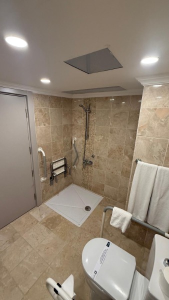 ROOMS - FERONYA HOTEL